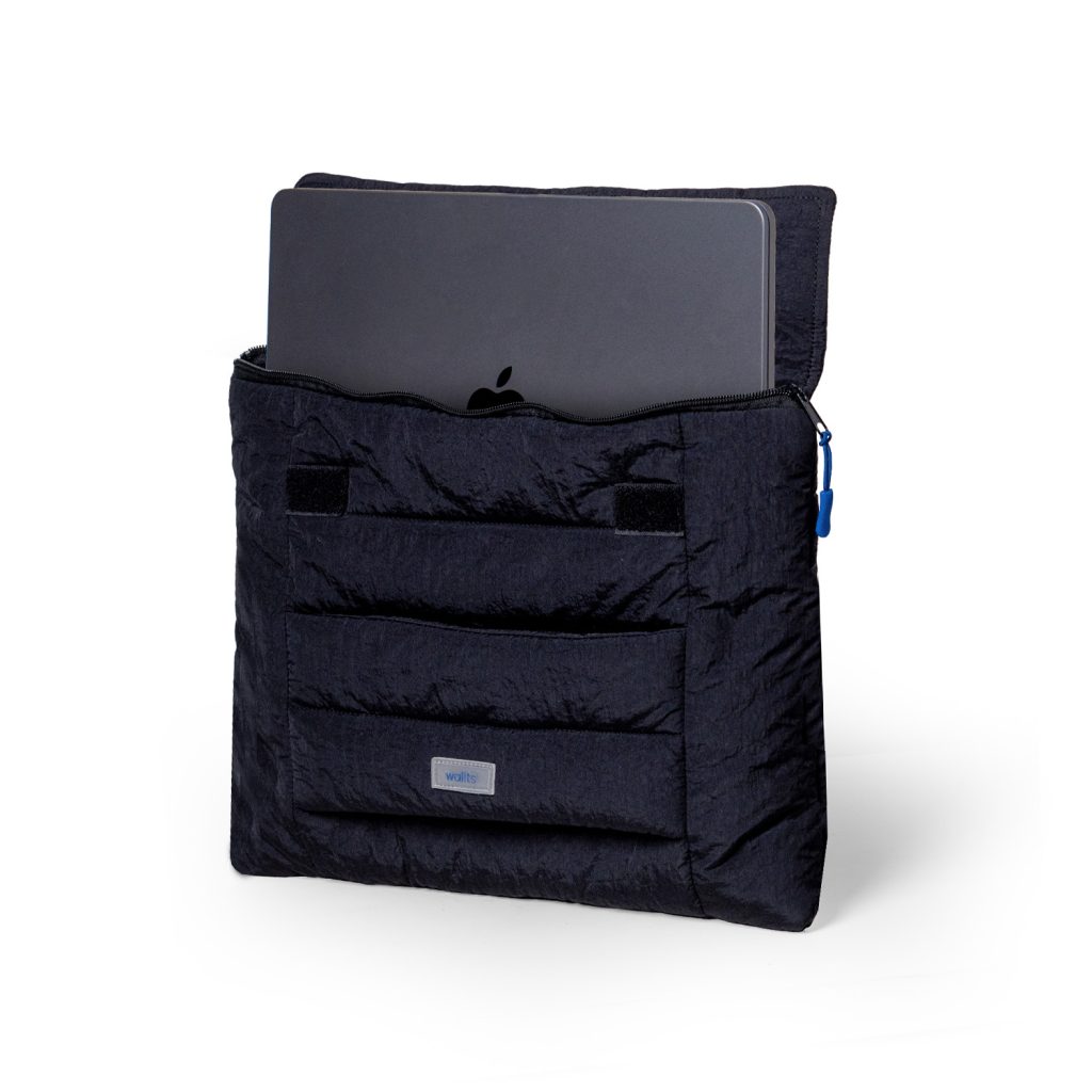 Moona Black – Wallts